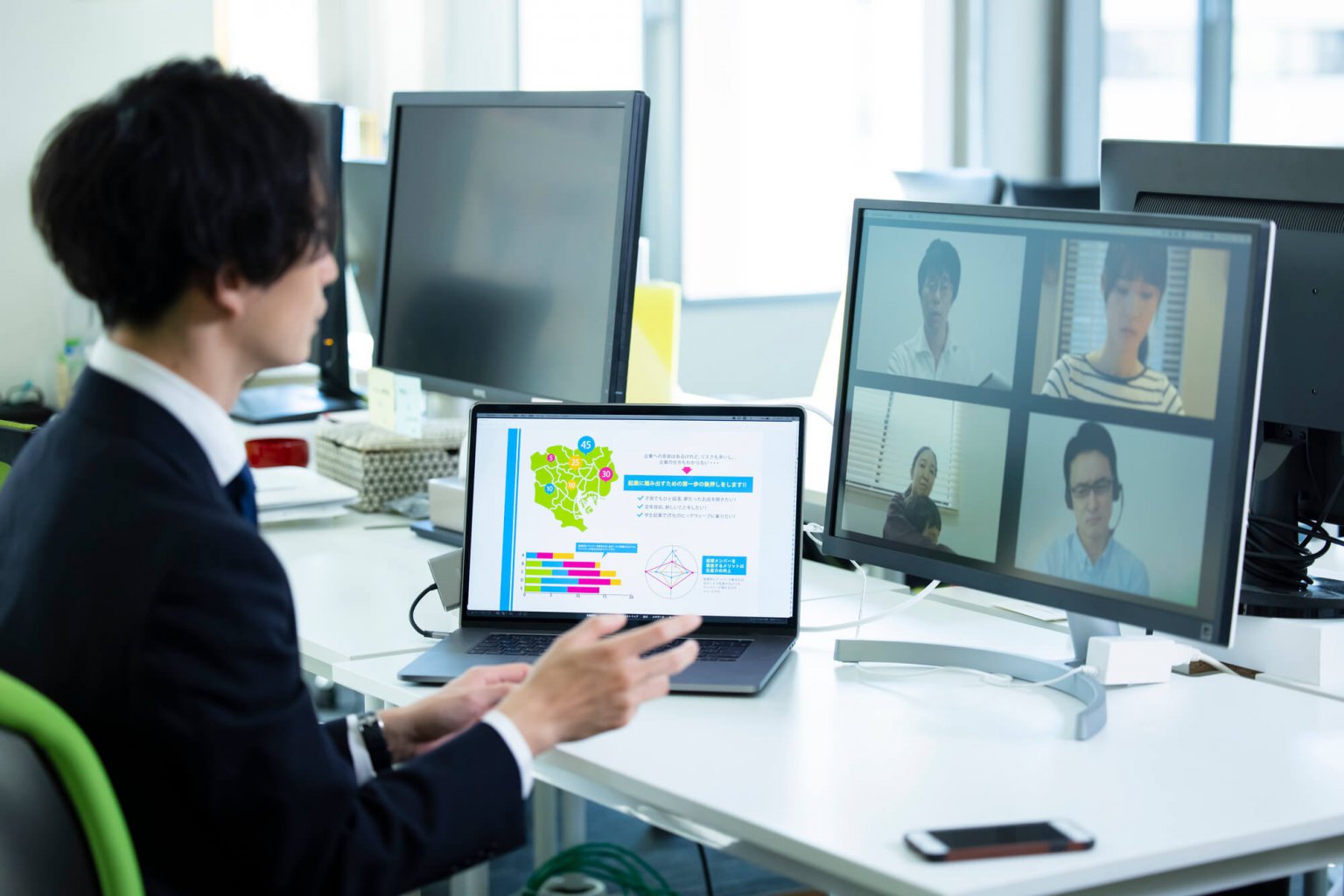 混同しやすいDXとIoTは何が違う？両者の特徴や導入事例も解説 | TRYETING Inc.（トライエッティング）